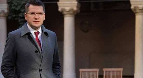 Mihai Neamţu 8 realități care răzbat în ceața războiului propagandistic ...